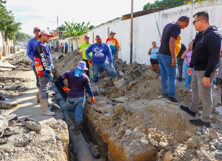 Sector Alí Primera declarado libre de botes de aguas servidas en Sucre ...